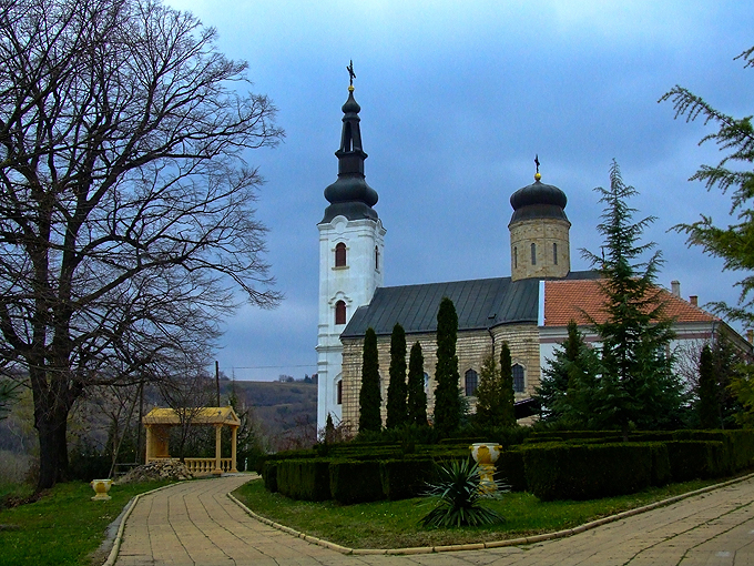 Vinogradi i manastiri Fruške gore » Turistička agencija AUTOTURIST ...